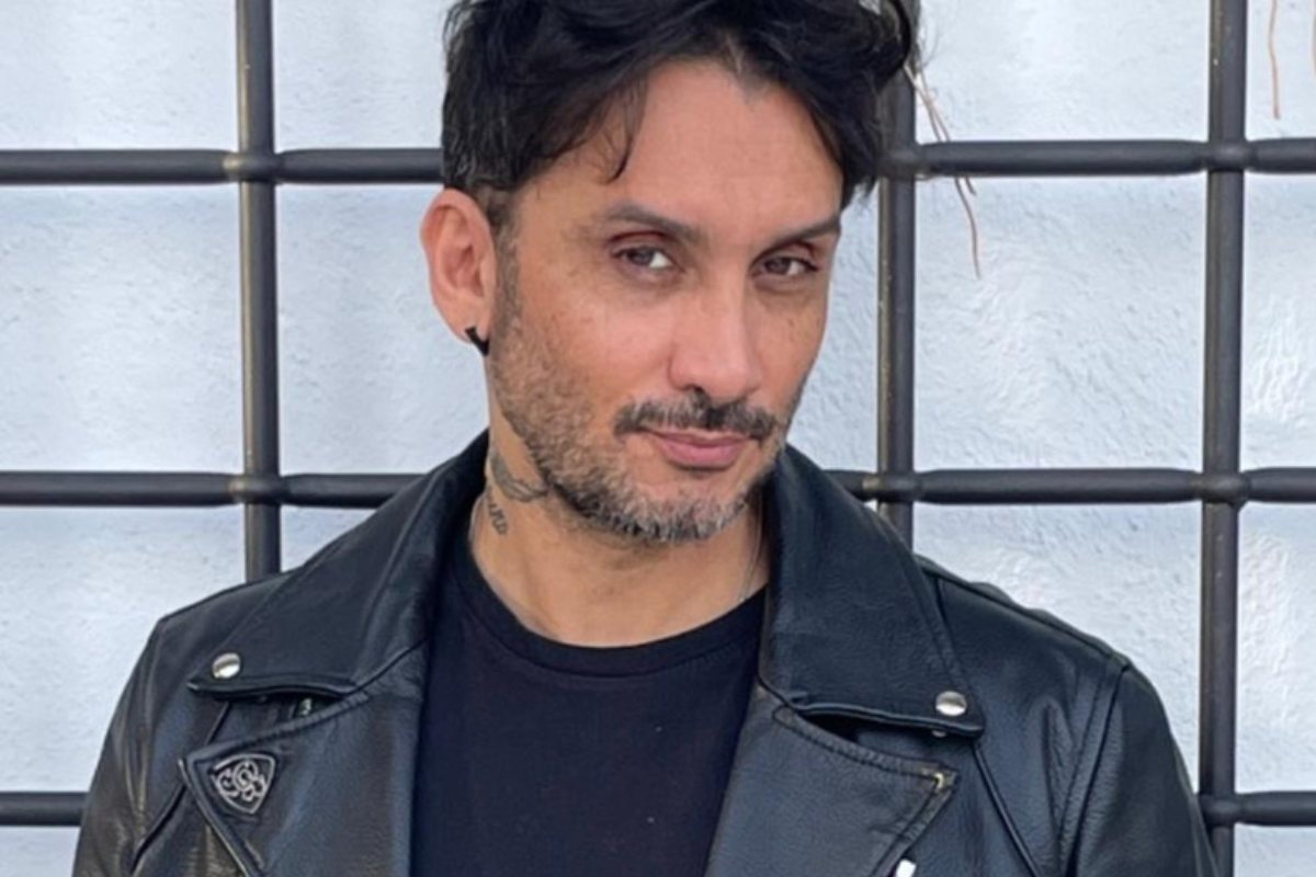 Fabrizio Moro riparte dal romanticismo di Senza di te, il suo nuovo ...